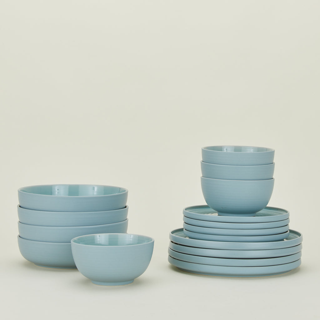 Essential Dinnerware, 16 Piece Set - Sky – Hawkins New York